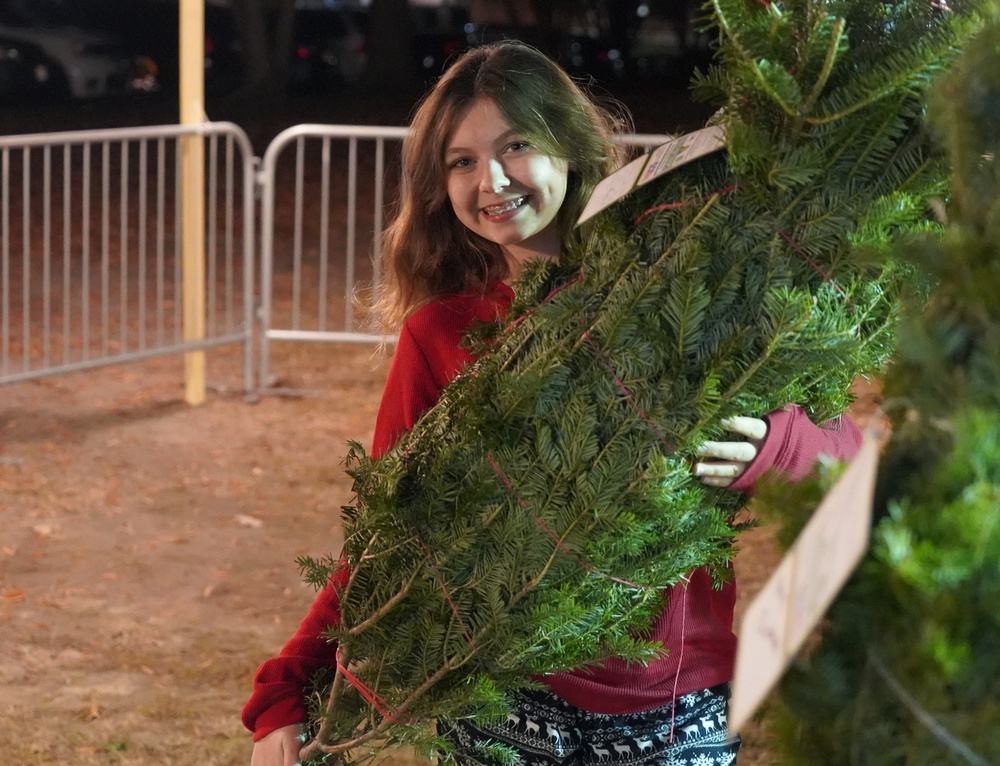 DVIDS - Images - Trees for Troops event onboard Naval Weapons Station ...