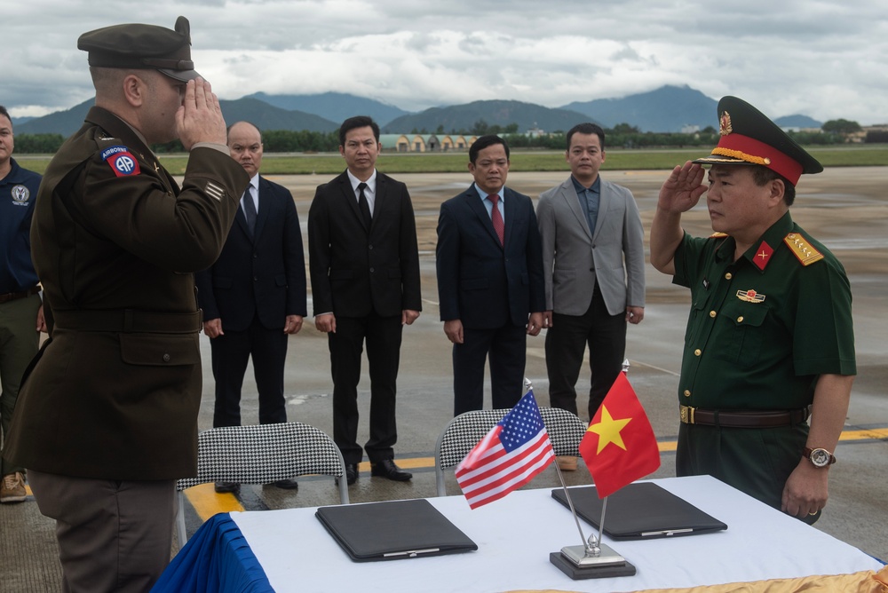 DVIDS - Images - DPAA Hosts Repatriation Ceremony in Vietnam [Image 26 of 30]