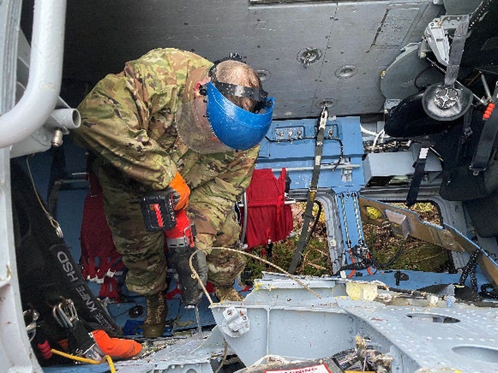 DVIDS - News - Army DART assists with recovery of Coast Guard helicopter