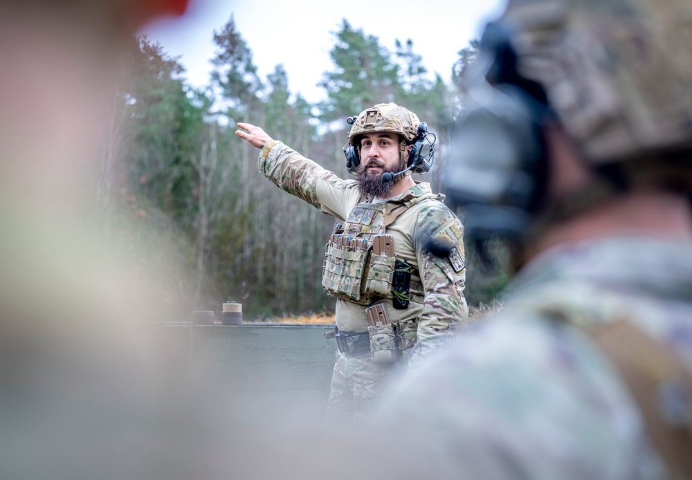 DVIDS - Images - 10th AAMDC commanding general participates in 5-4 ADA ...