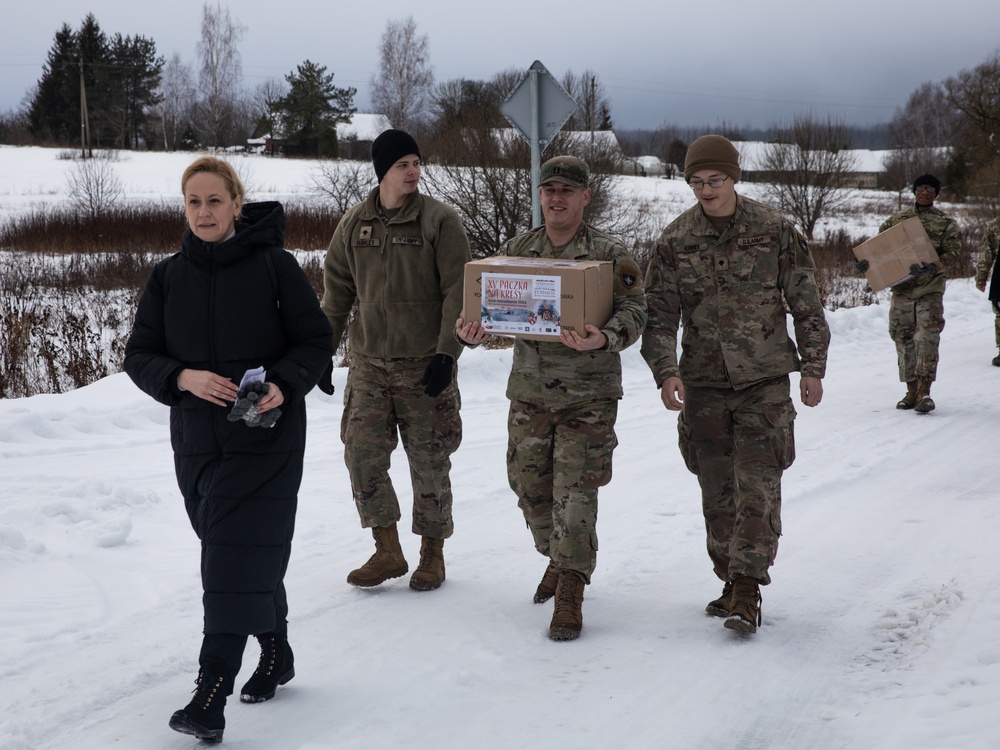 DVIDS - Images - Task Force Marne Soldiers deliver Christmas packages ...