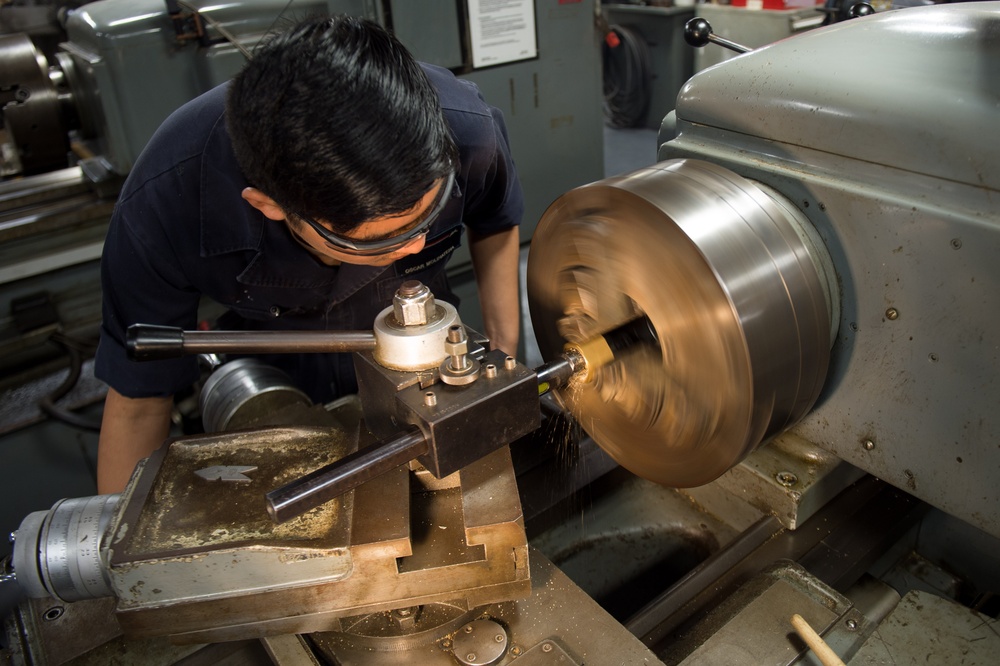 DVIDS - Images - USS Ronald Reagan (CVN 76) Sailors conduct machine ...