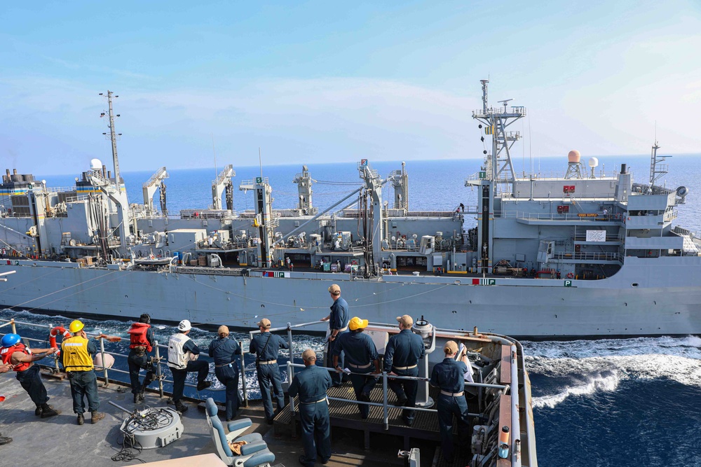 DVIDS - Images - USS Carter Hall (LSD 50) Conducts Replenishment-at-Sea ...