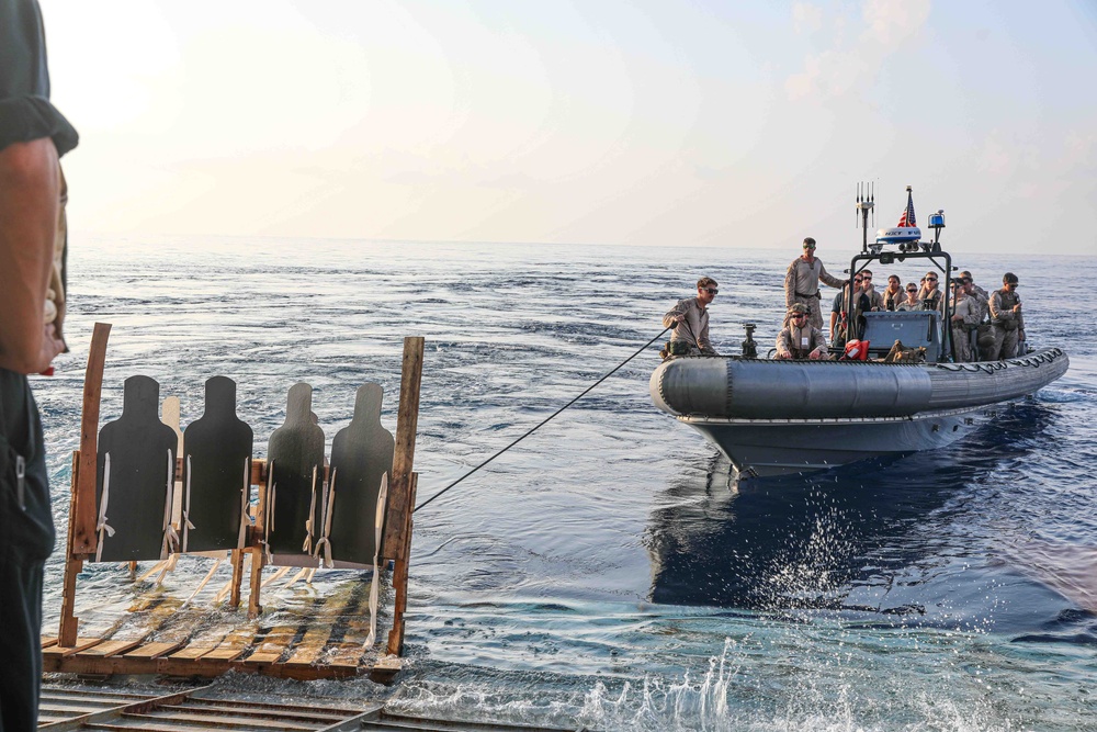 DVIDS - Images - USS Carter Hall (LSD 50) Conducts Small Boat ...