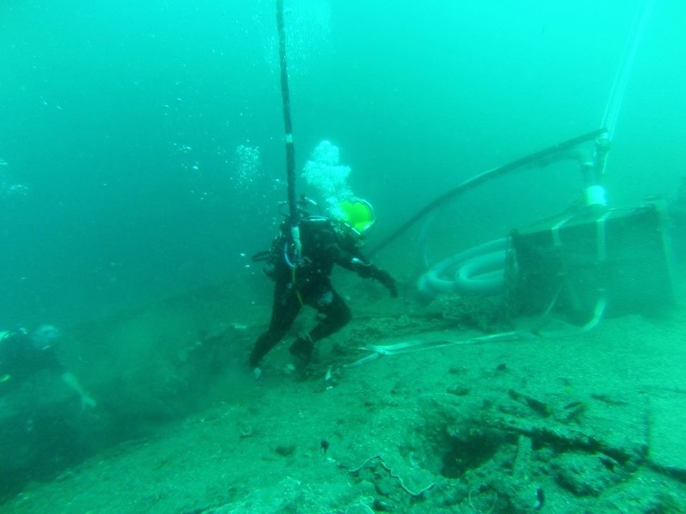 DVIDS - Images - Second-generation Army diver finds fulfillment above ...