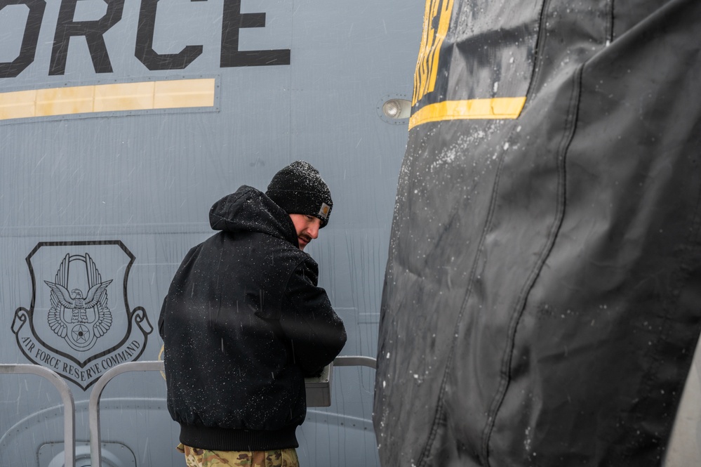 DVIDS - 911th Airlift Wing