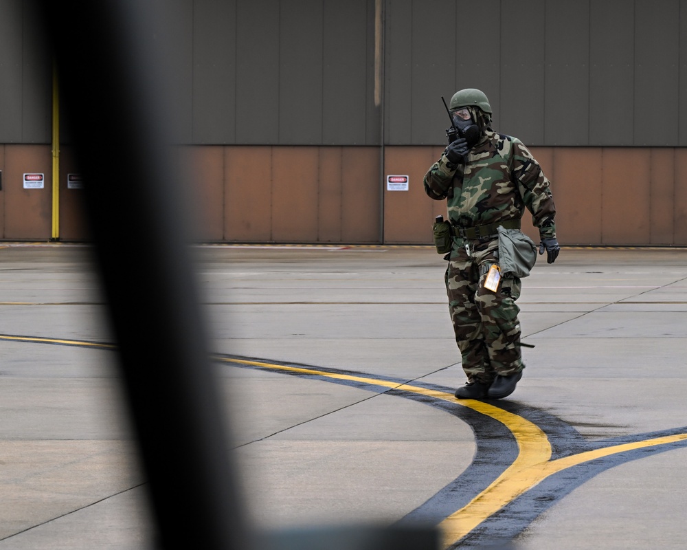 DVIDS - Images - Ready Airmen: CBRNE exercise [Image 6 of 12]