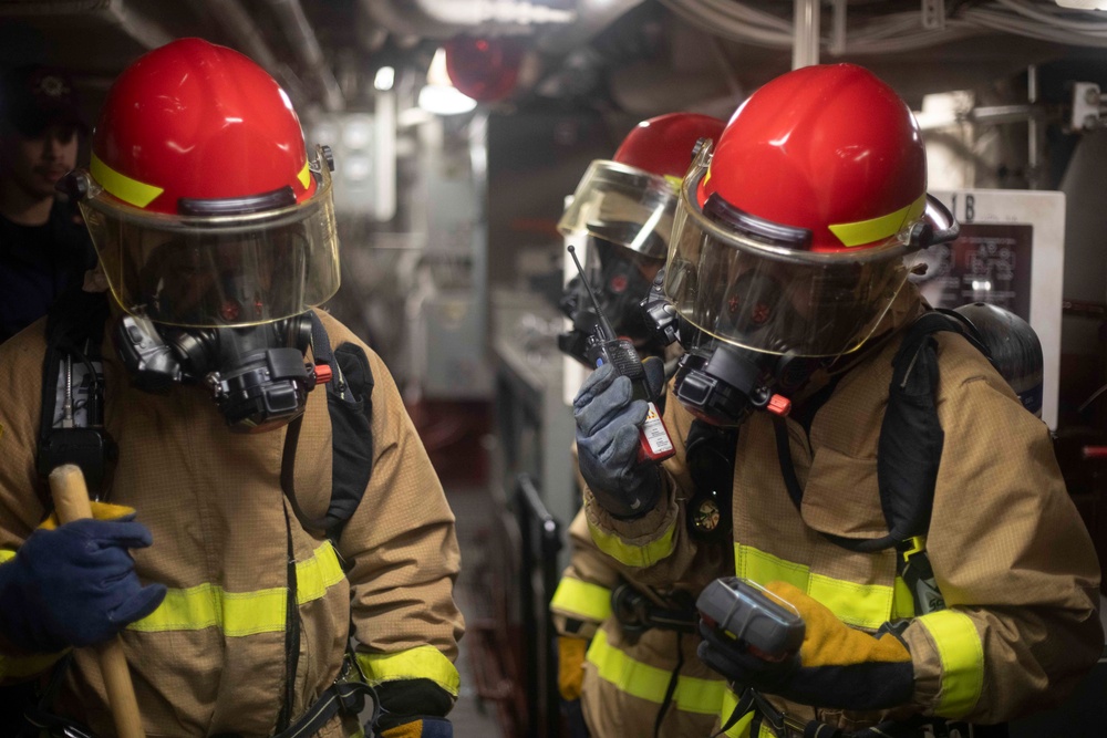 DVIDS - Images - USS William P. Lawrence General Quarters Drill [Image ...