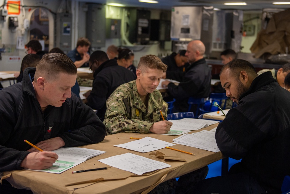 DVIDS - Images - USS Essex In-Port Operations [Image 2 of 5]