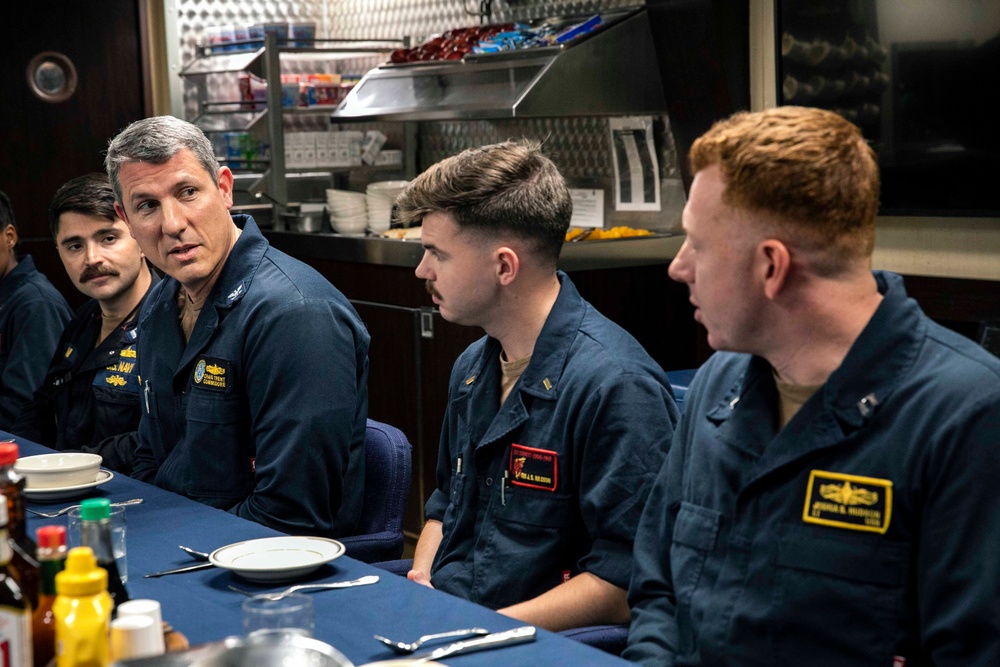 DVIDS - Images - DESRON ONE Visits Sterett [Image 1 of 3]