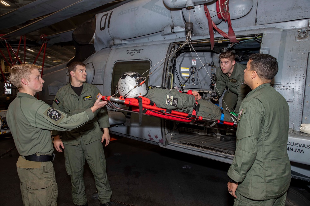 DVIDS - Images - Abraham Lincoln conducts routine operations [Image 4 of 6]
