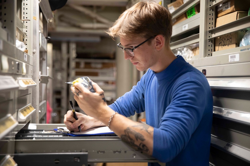 DVIDS - Images - USS William P. Lawrence Supply Inventory