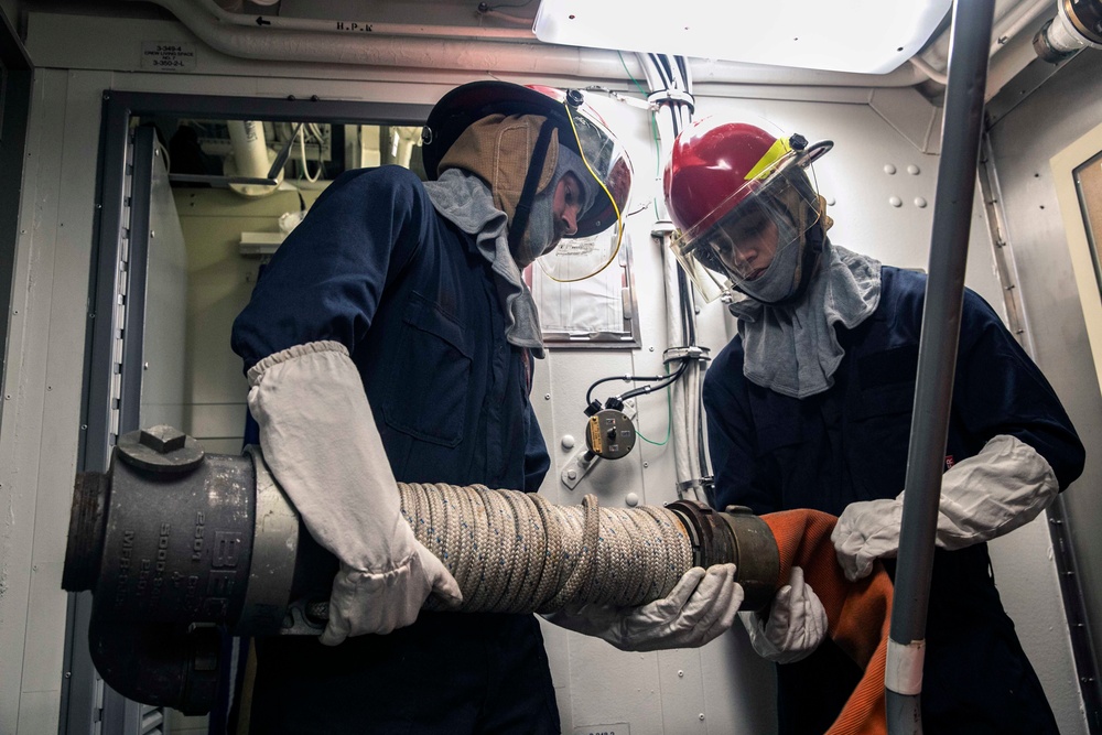 DVIDS - Images - Sterett Sailors Conduct Flying Squad Drill [Image 3 of 3]