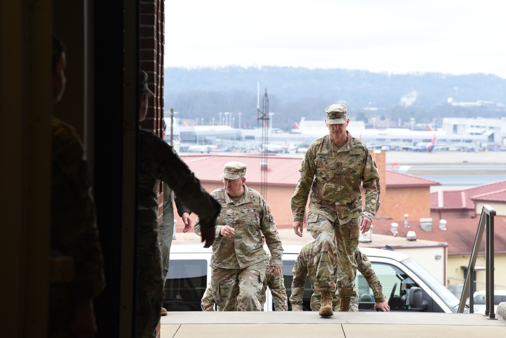 DVIDS - Images - Alabama TAG Visits the 117th ARW [Image 3 of 5]