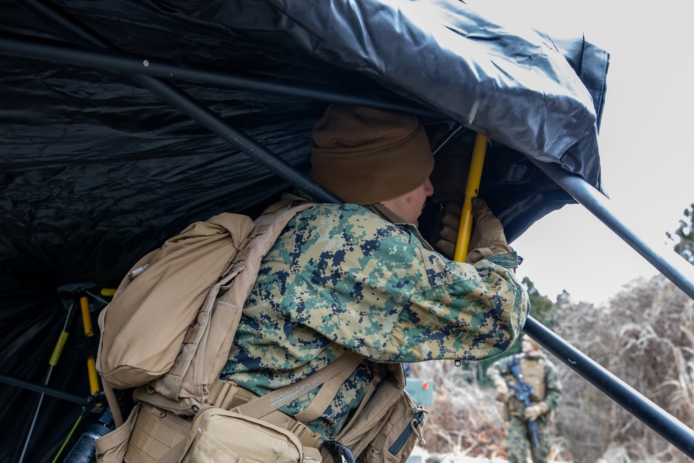 DVIDS - Images - CLR-3 Conducts Battle Hand Off Drills [Image 7 of 8]