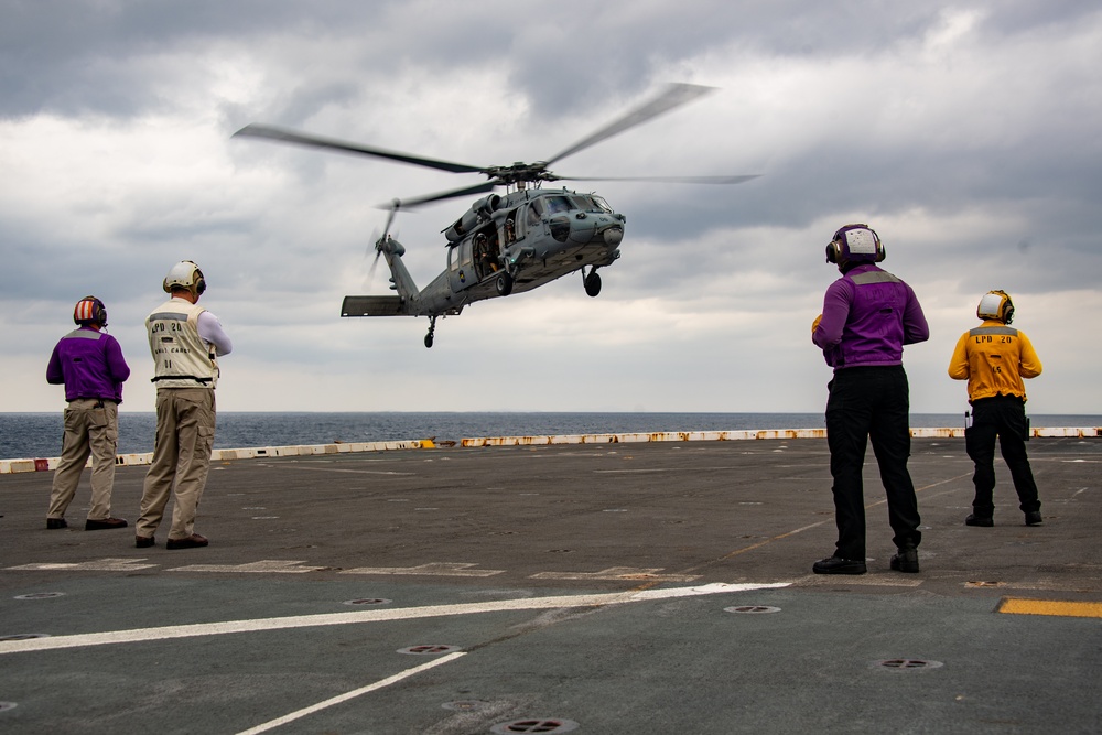 DVIDS - Images - USS Green Bay (LPD 20) Conducts Flight Operations With ...