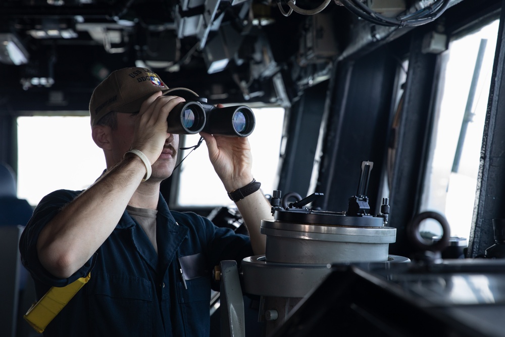 DVIDS - Images - USS Laboon Transits the Bab al-Mandeb [Image 3 of 6]