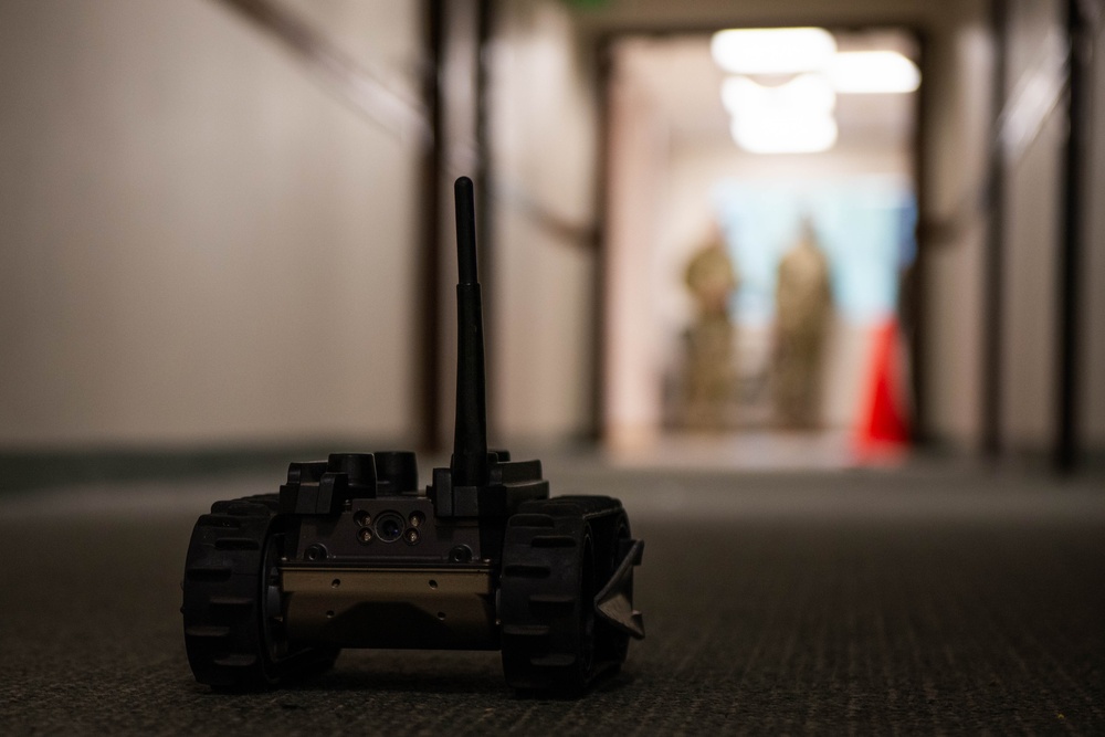 DVIDS - Images - FirstLook Throwbot demo [Image 3 of 3]