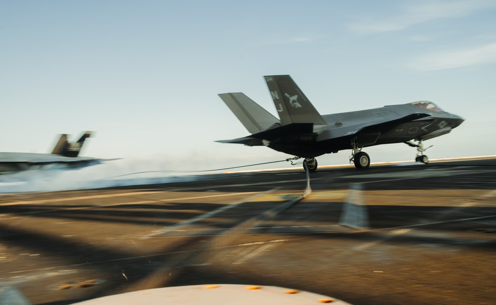 DVIDS - Images - George Washington Conducts Cyclic Flight Operations ...