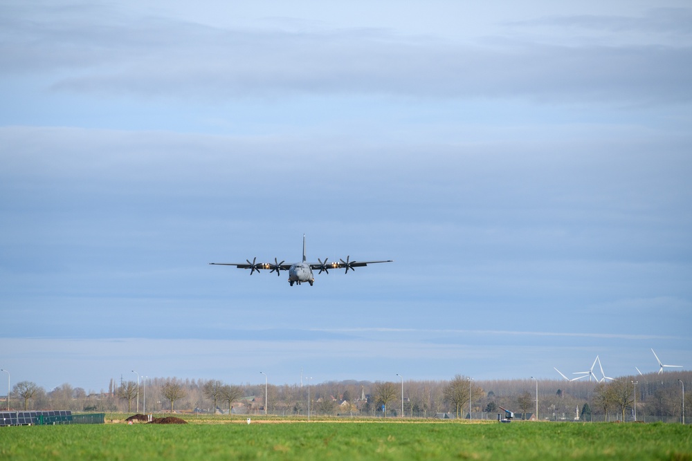 DVIDS - Images - 86th AW Airmen certify as LZSO with 1st CBCS [Image 4 ...