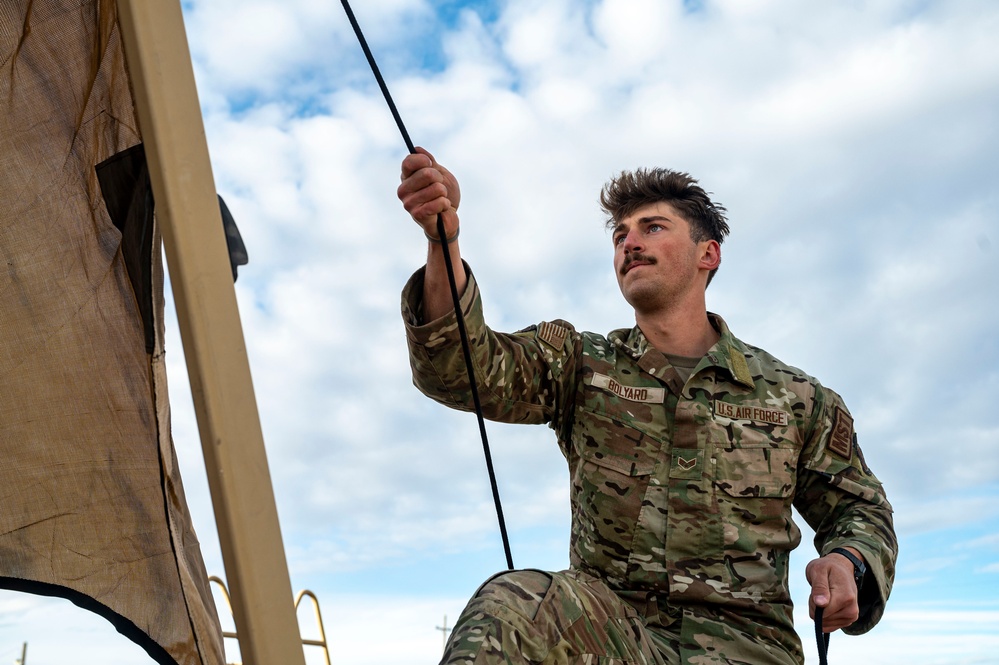 DVIDS - Images - MST Airmen set up a tent during EW24 [Image 6 of 12]