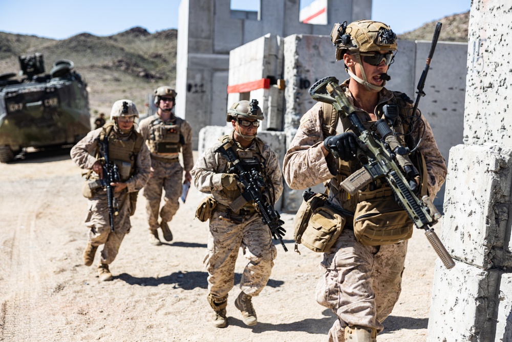DVIDS - Images - Marines with V26 conduct urban operations during ITX for SLTE 2-24 [Image 4 of 8]