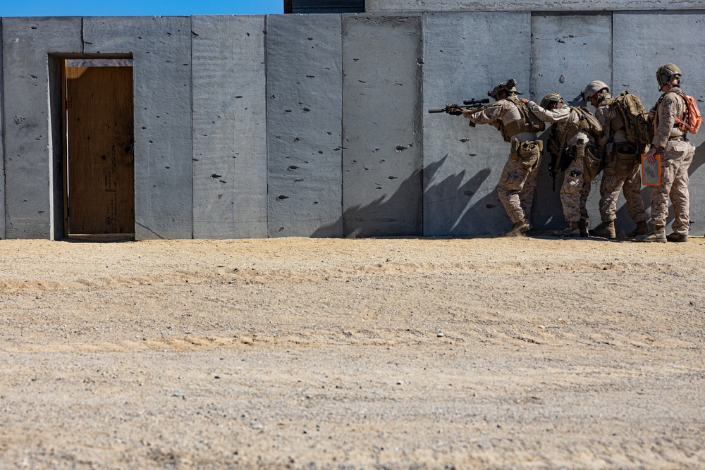 DVIDS - Images - Marines with V26 conduct urban operations during ITX for SLTE 2-24 [Image 7 of 8]