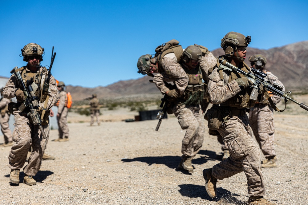 DVIDS - Images - Marines with V26 conduct urban operations during ITX for SLTE 2-24 [Image 8 of 8]