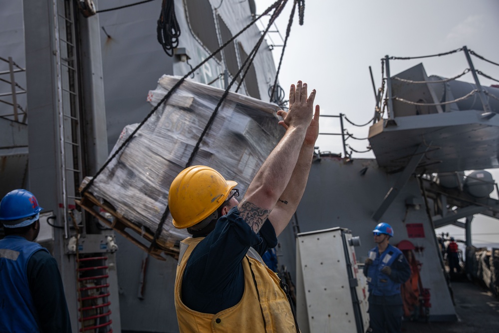 DVIDS - Images - USS Laboon (DDG 58) Conducts Replenishment-at-Sea with ...