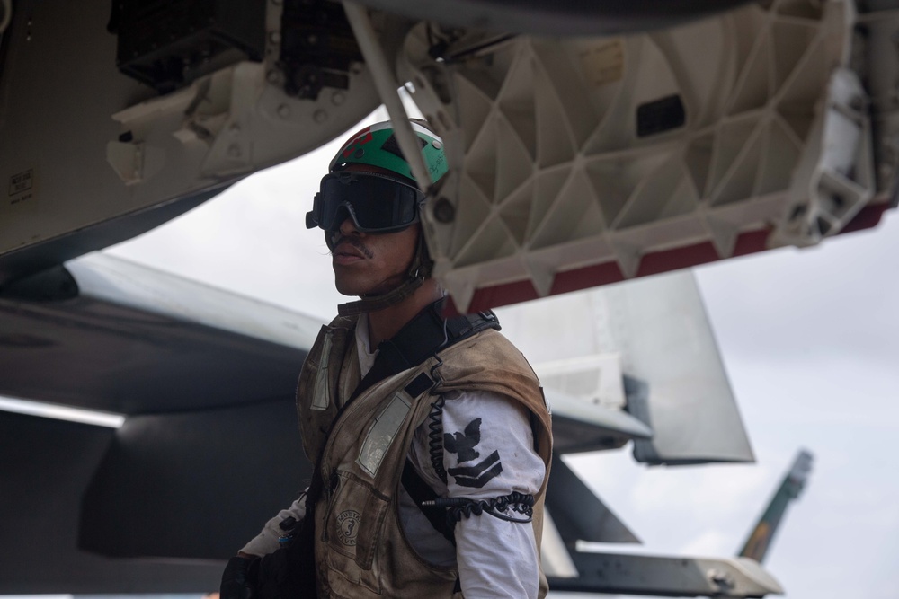 DVIDS - Images - Theodore Roosevelt Flight Ops [Image 4 of 8]