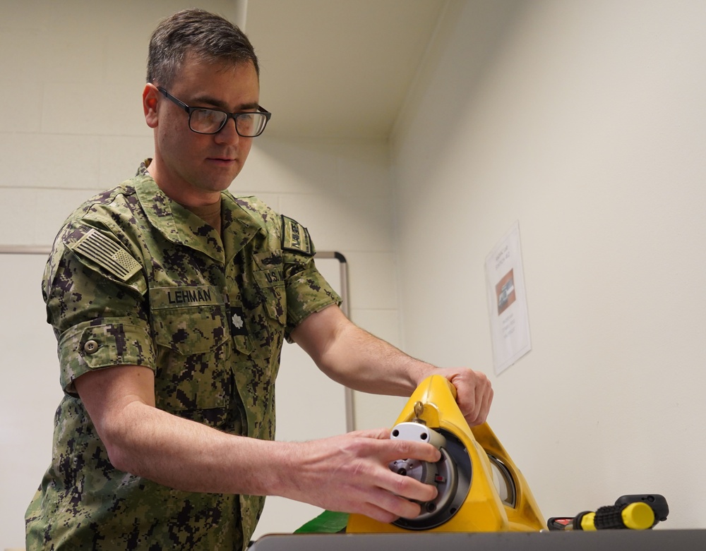 DVIDS - Images - NAVSEA RASO DET-Yorktown specialized training [Image 1 ...