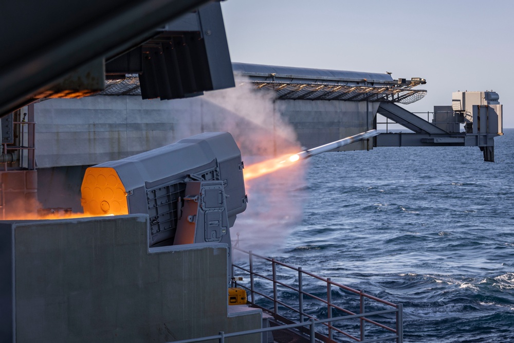 DVIDS - Images - Abraham Lincoln conducts a live-fire exercise [Image 1 ...