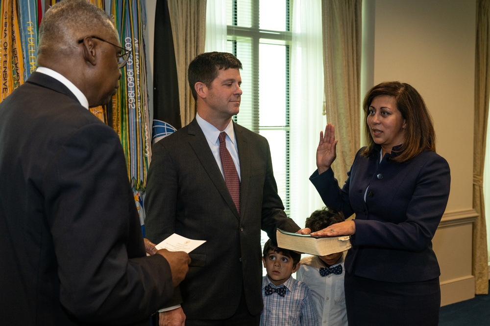 DVIDS - Images - SecDef swears in CDAO [Image 10 of 15]