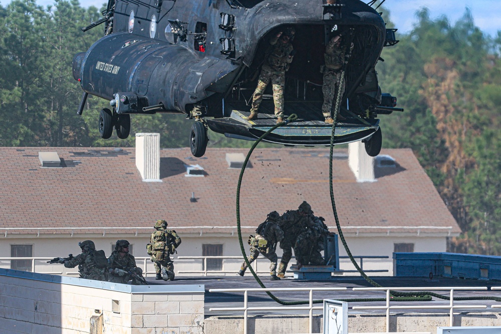 DVIDS - Images - USASOC CAPEX 2024 Ranger assault [Image 5 of 15]