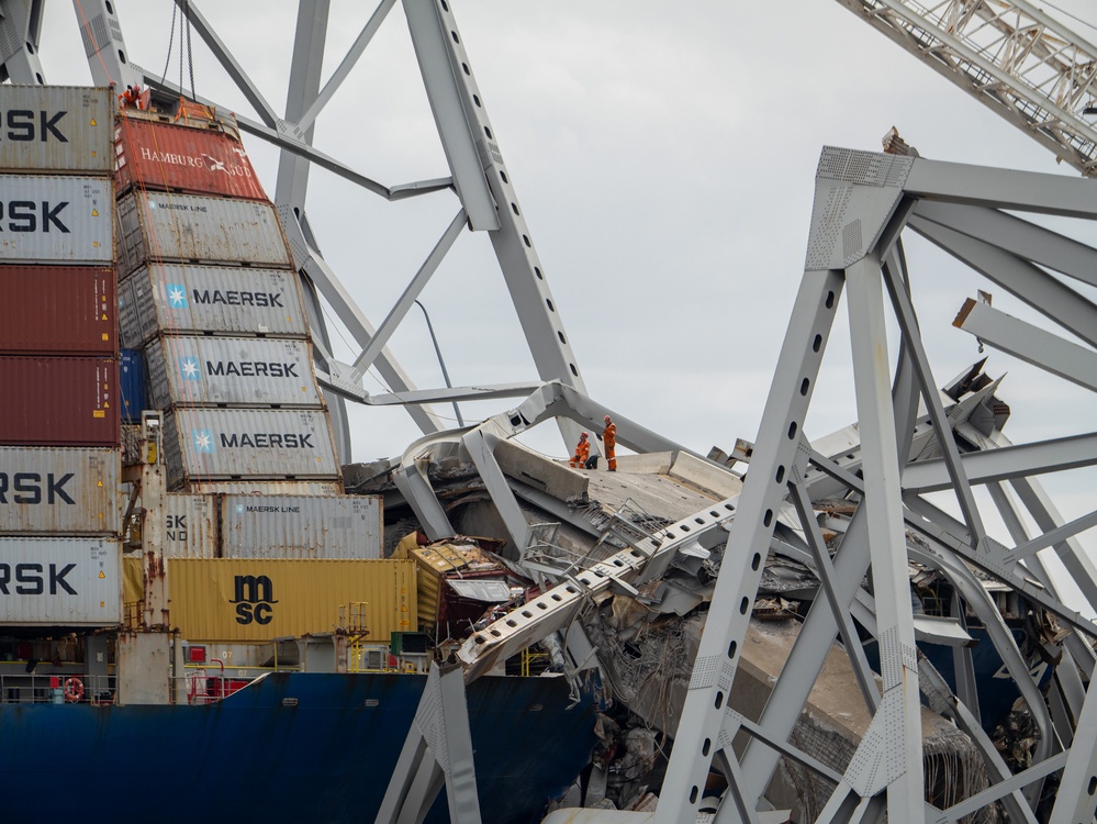 DVIDS - Images - Unified Command continues salvage operations at Key ...