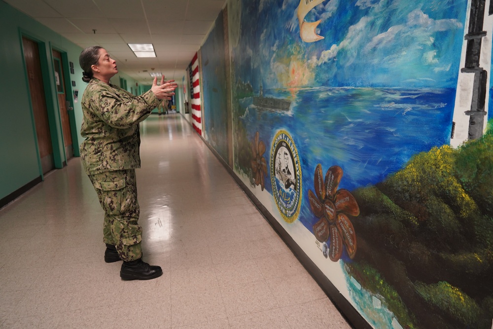 DVIDS - Images - Sailor volunteers to paint murals at the Huntington ...