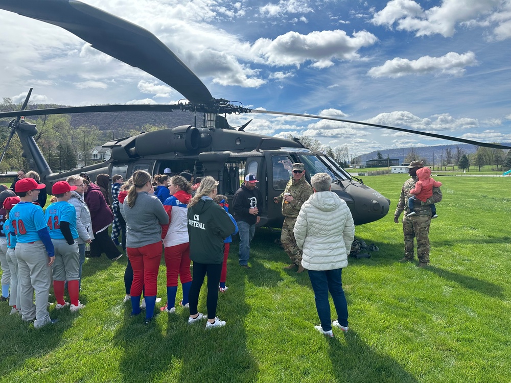 DVIDS - Images - Aviation in the community [Image 3 of 4]