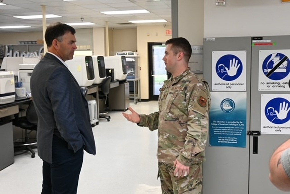 DVIDS - Images - MS Secretary of State visits Keesler Medical Center