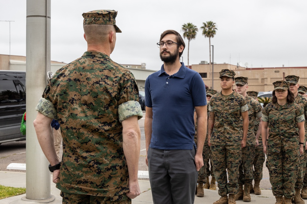DVIDS - Images - MCAS Marines perform Earth Day clean up [Image 6 of 8]