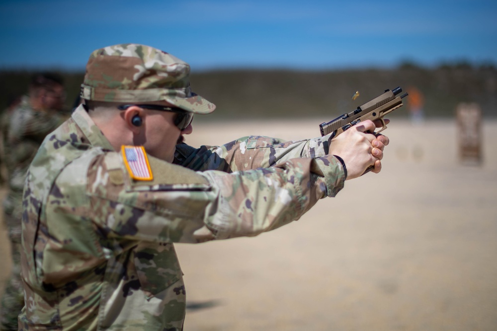 DVIDS - Images - New Jersey Best Warrior M4 and M17 qualification ...