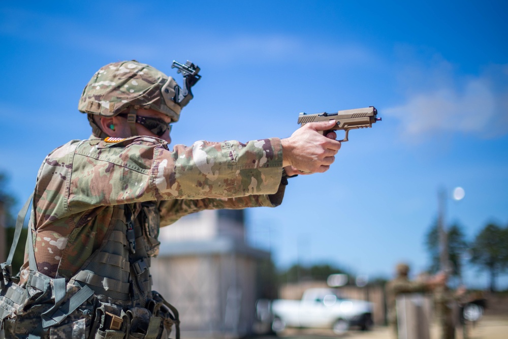 DVIDS - Images - New Jersey Best Warrior M4 and M17 qualification ...