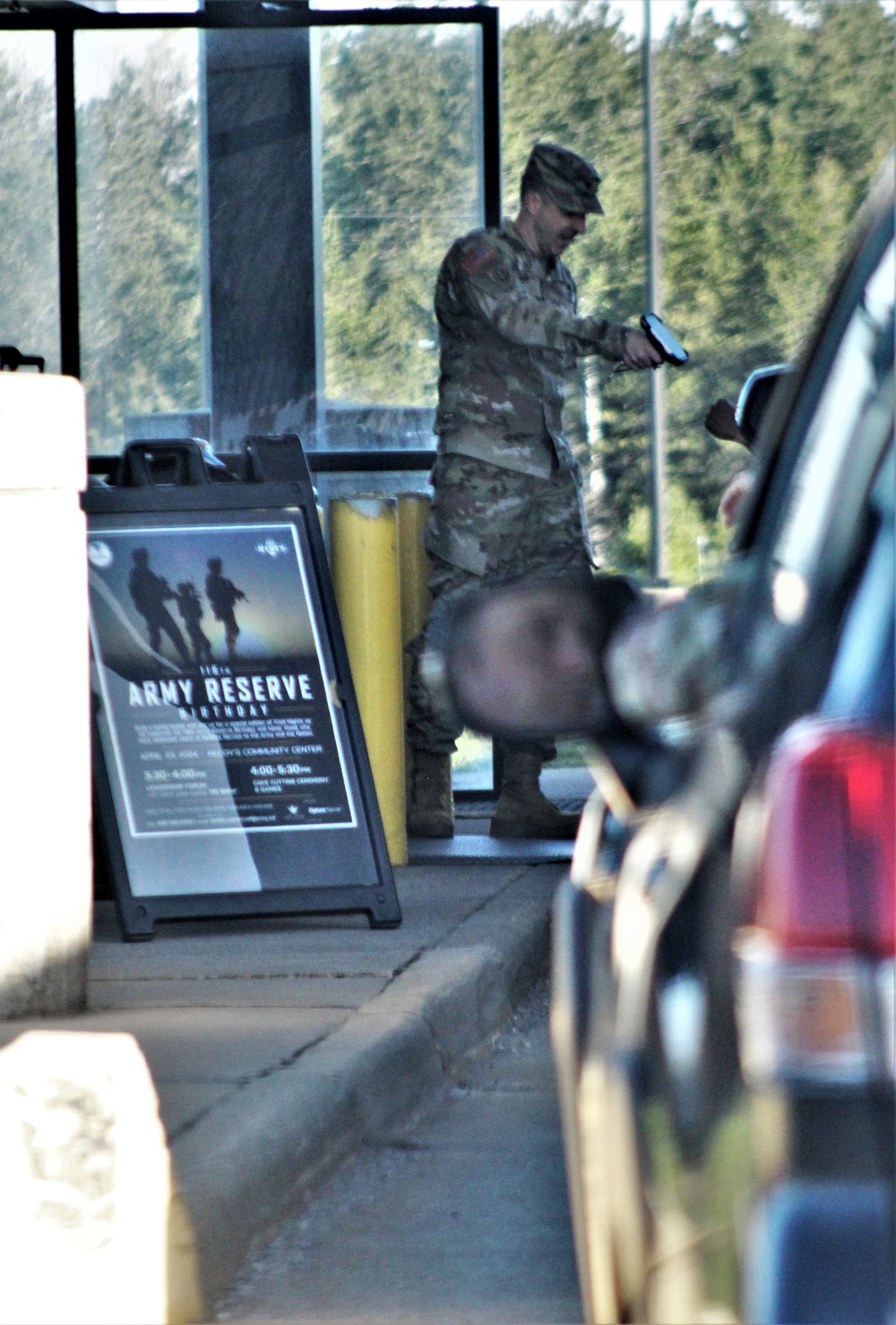 DVIDS - Images - Fort McCoy Garrison commander welcomes people at gate ...