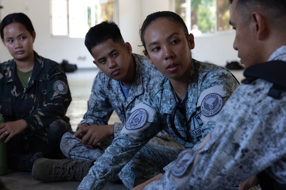 DVIDS - Images - Balikatan 24: Security Forces SMEE [Image 2 of 12]