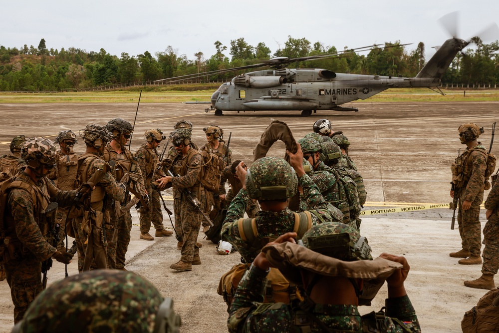 DVIDS - Images - Balikatan 24: U.S., Philippine Marines Conduct ...