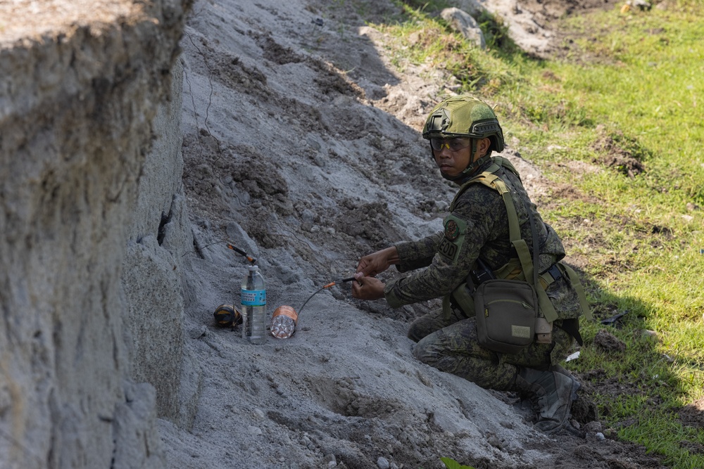 DVIDS - Images - Balikatan 24: Explosive Ordnance Disposal Demolition ...