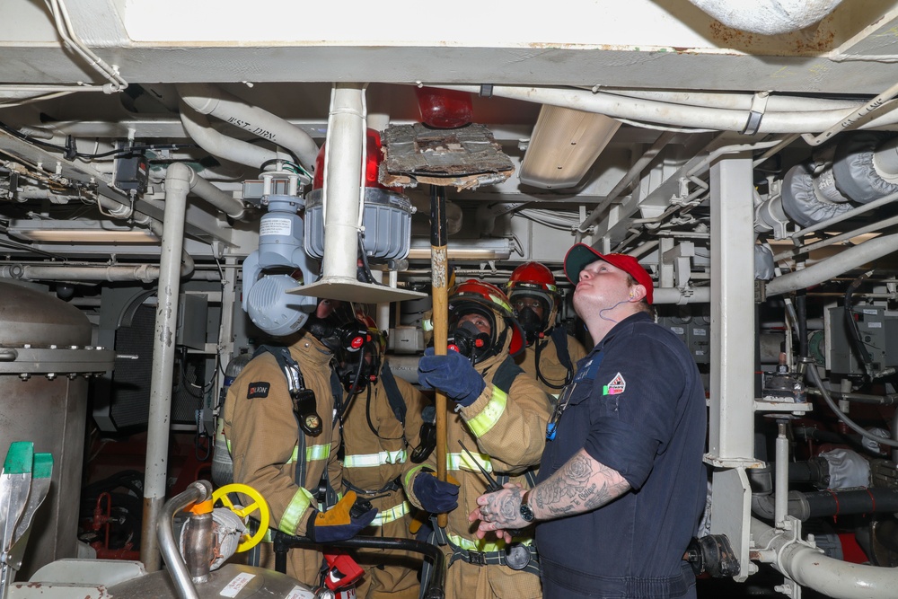DVIDS - Images - Sailors aboard the USS Howard conduct a damage control ...