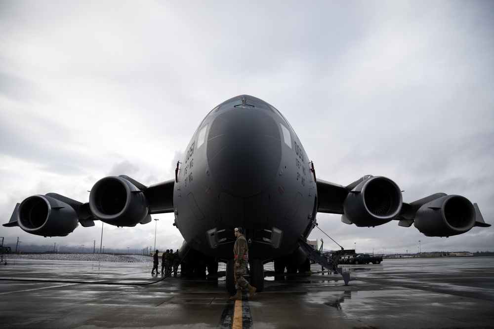 DVIDS - Images - Alaska Guardsmen and Soldiers conduct static load ...