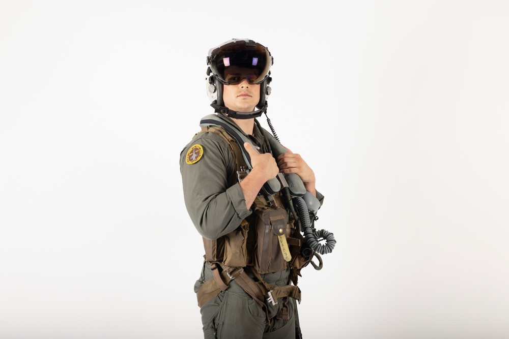 DVIDS - Images - America’s Airshow: Marines pose for Content [Image 1 of 6]