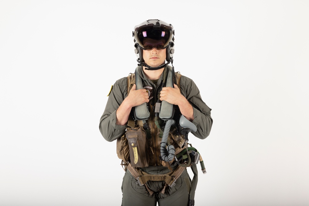 DVIDS - Images - America’s Airshow: Marines pose for Content [Image 4 of 6]