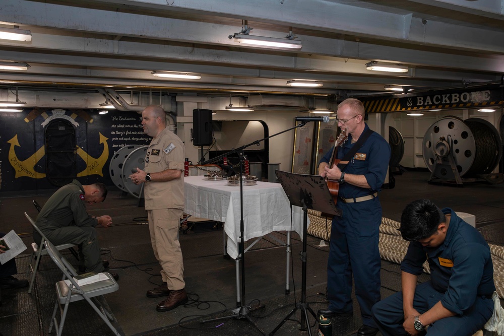 DVIDS - Images - Abraham Lincoln conducts routine operations [Image 4 of 8]